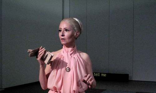 DOMINIQUE GONZALEZ-FOERSTER / VICKI - OMIA / One Minute in Art ...