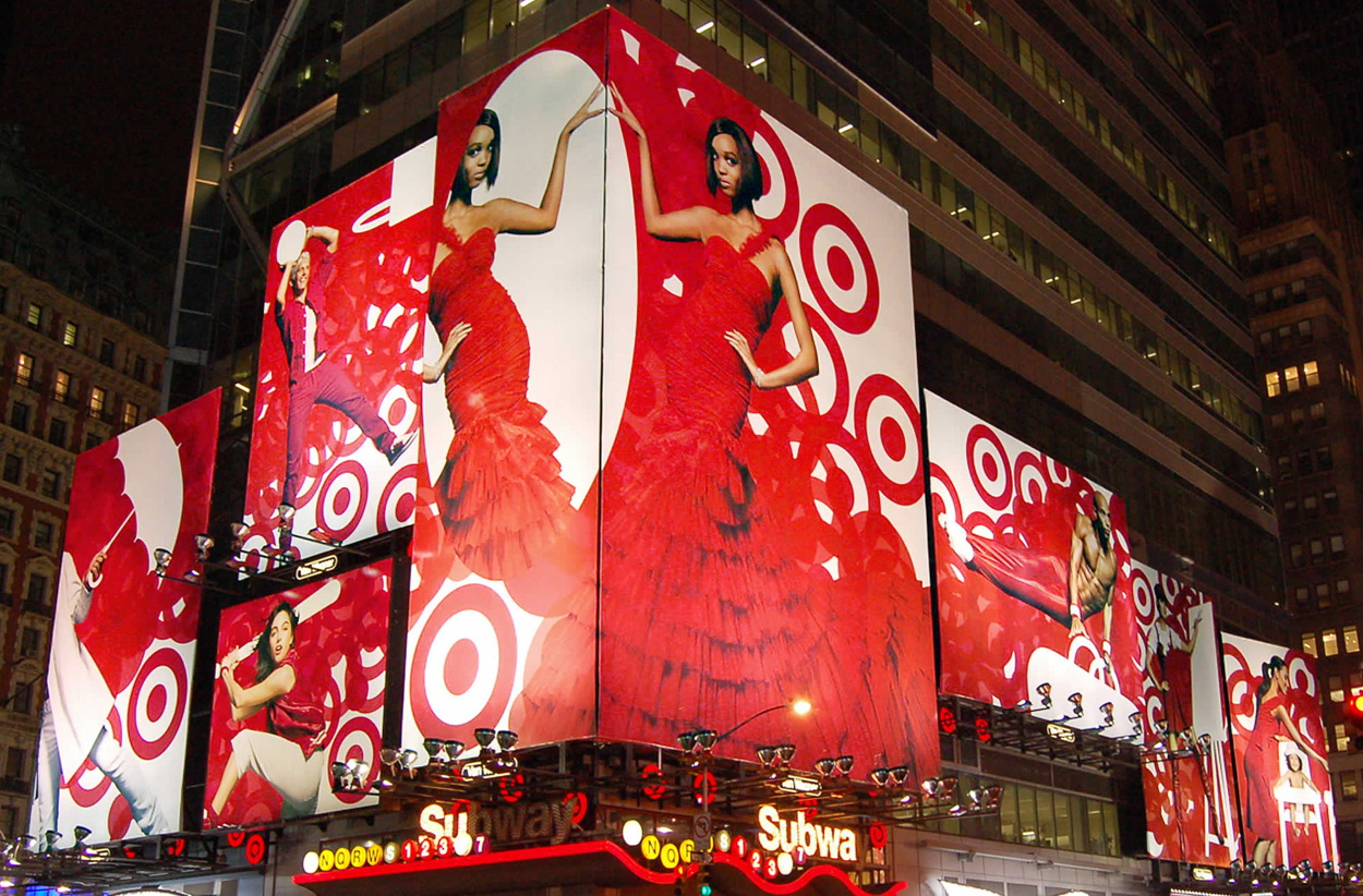 Target - Branding: Circle Dot - Patrick Cain
