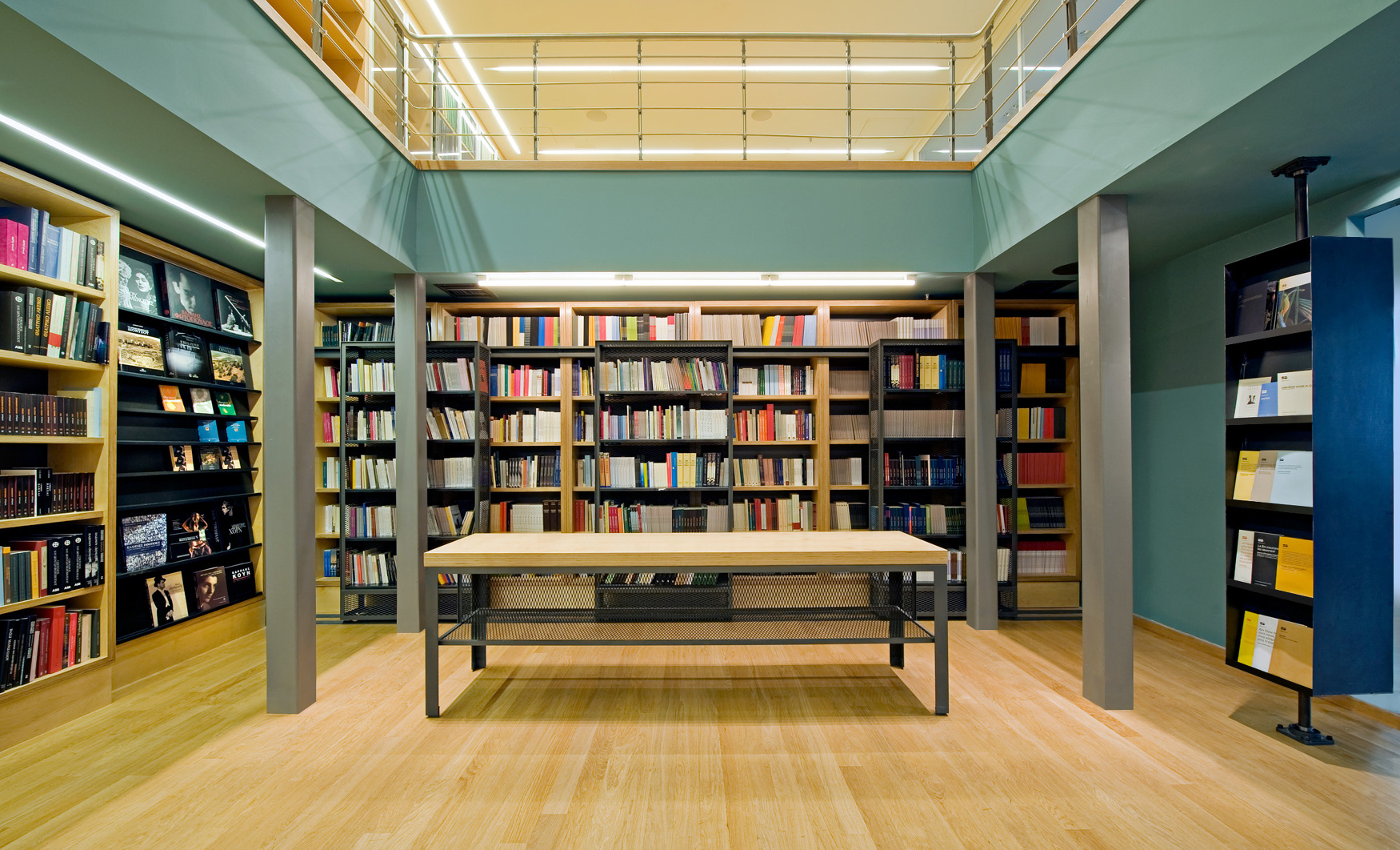 BOOKSHOP FOR NATIONAL THEATRE - flux-office