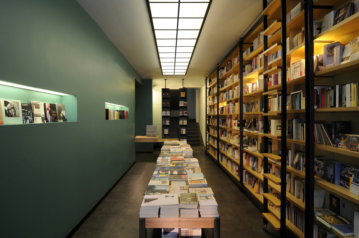 POLIS BOOKSHOP - flux-office