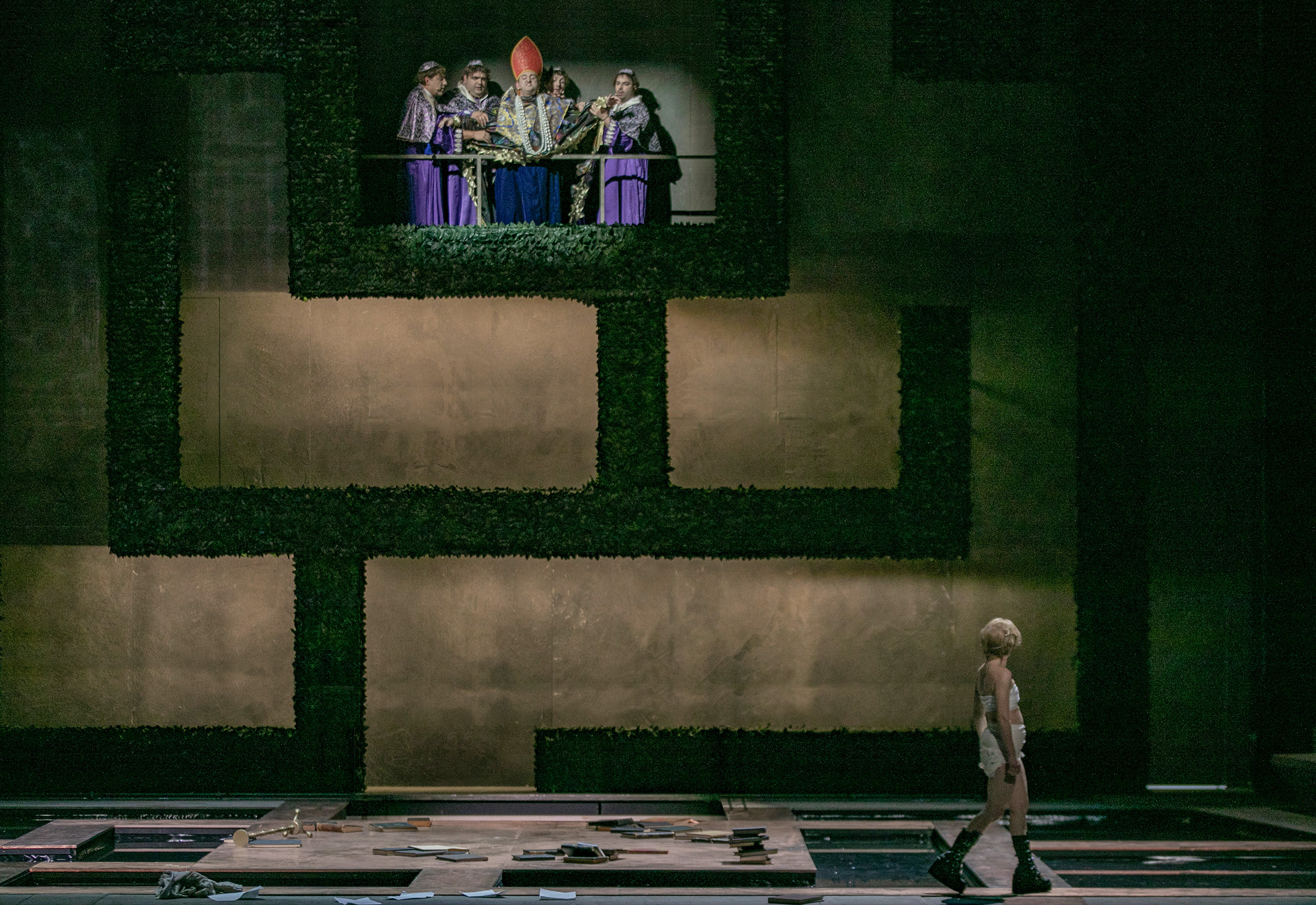 THE PAPESS JOANNE - flux-office