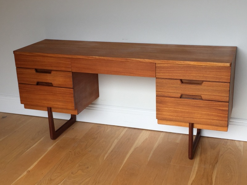 UNIFLEX DESK/DRESSING TABLE - ThatWasThen
