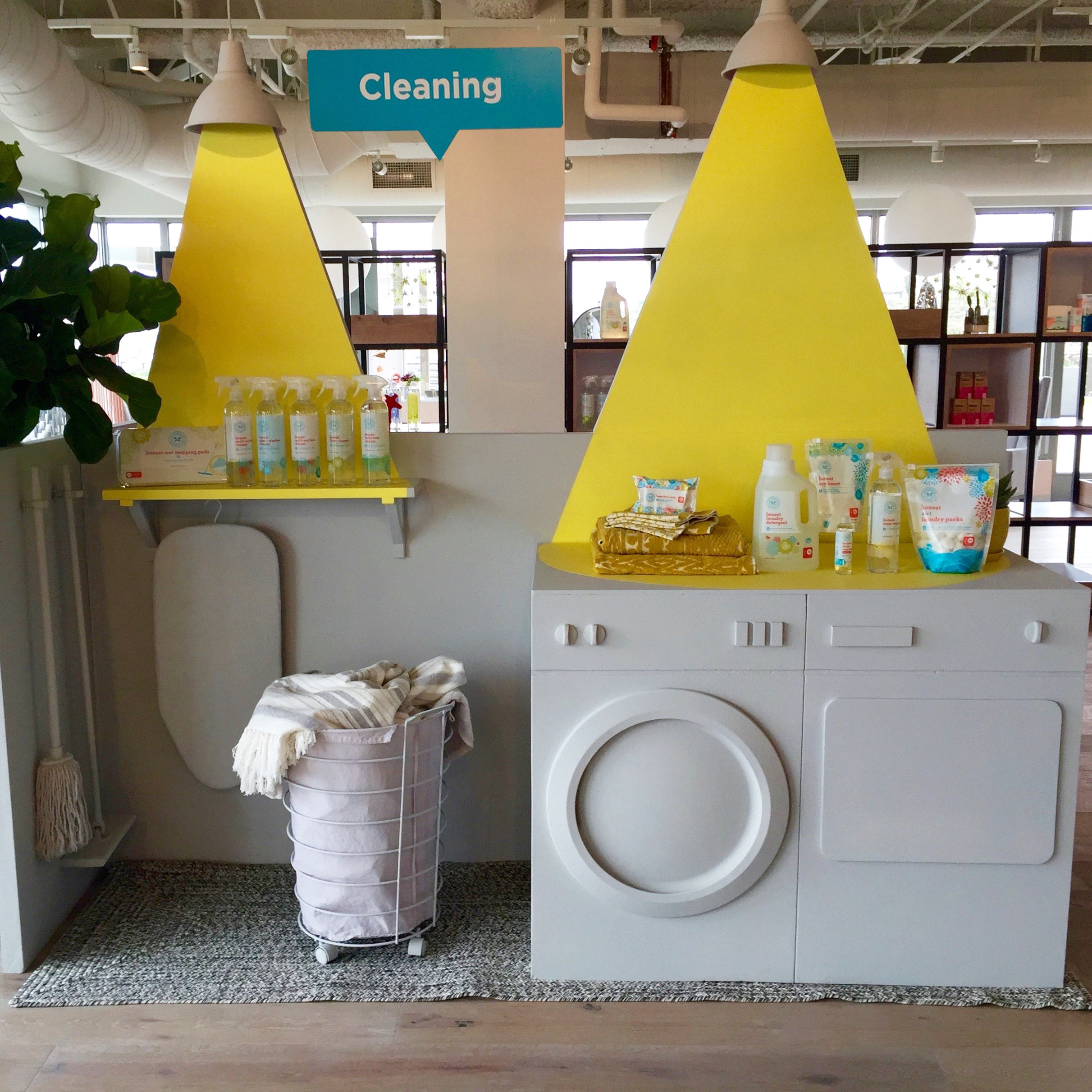 Laundry Set Honest Company HQ Showroom - Reed van Bee Display & Visuals