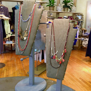 Reed van Bee Display & Visuals