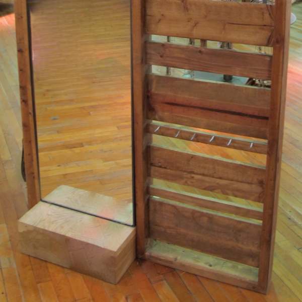 Reed van Bee Display & Visuals