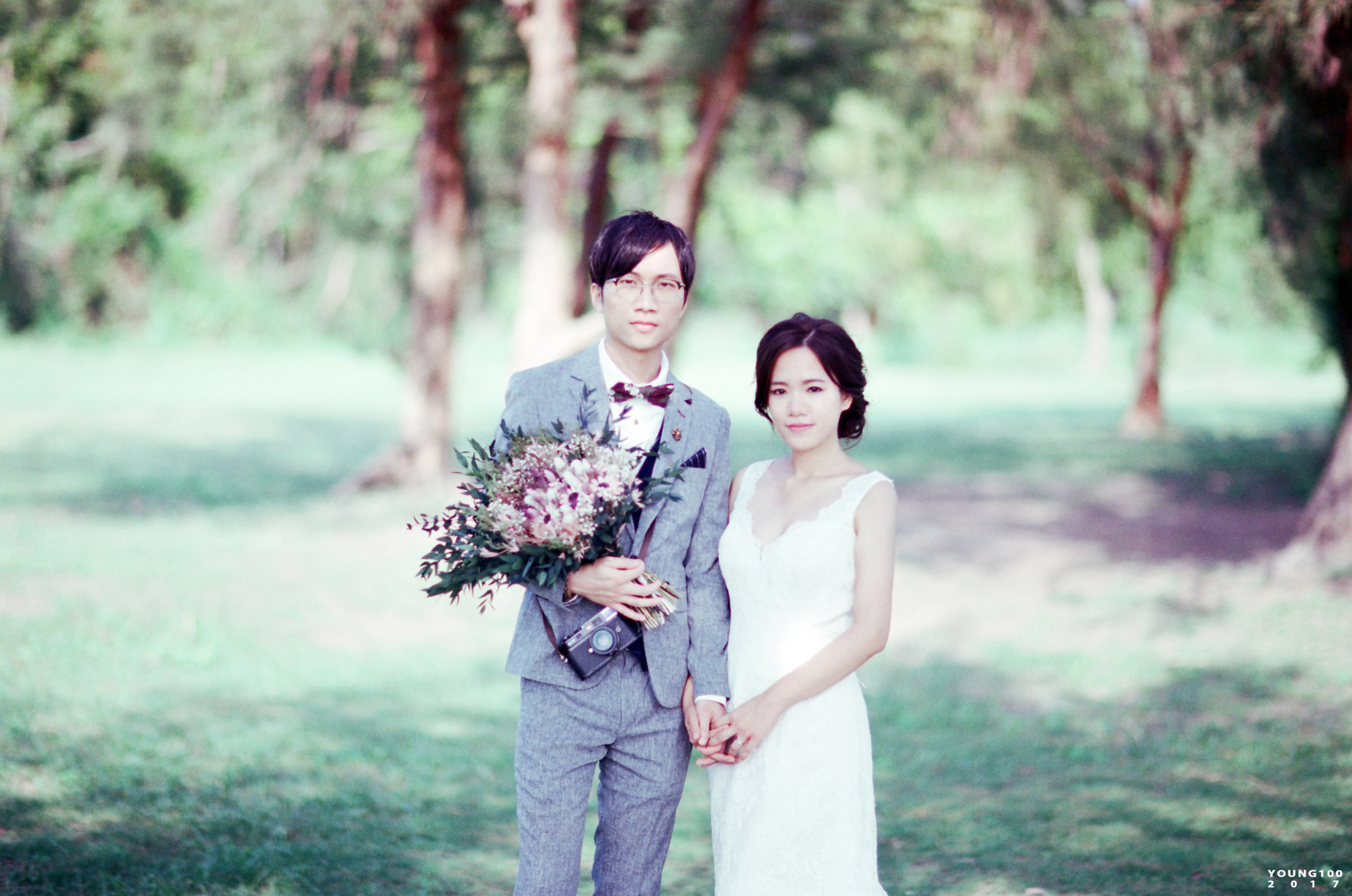 · Chi ＆ Eunice - Young100 Film Photographer l [ 小百 軽 人像写真 。] 底片攝影。服務