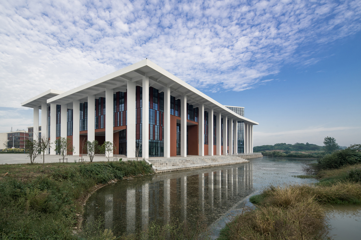 Anhui University of Technology - V1-Studio