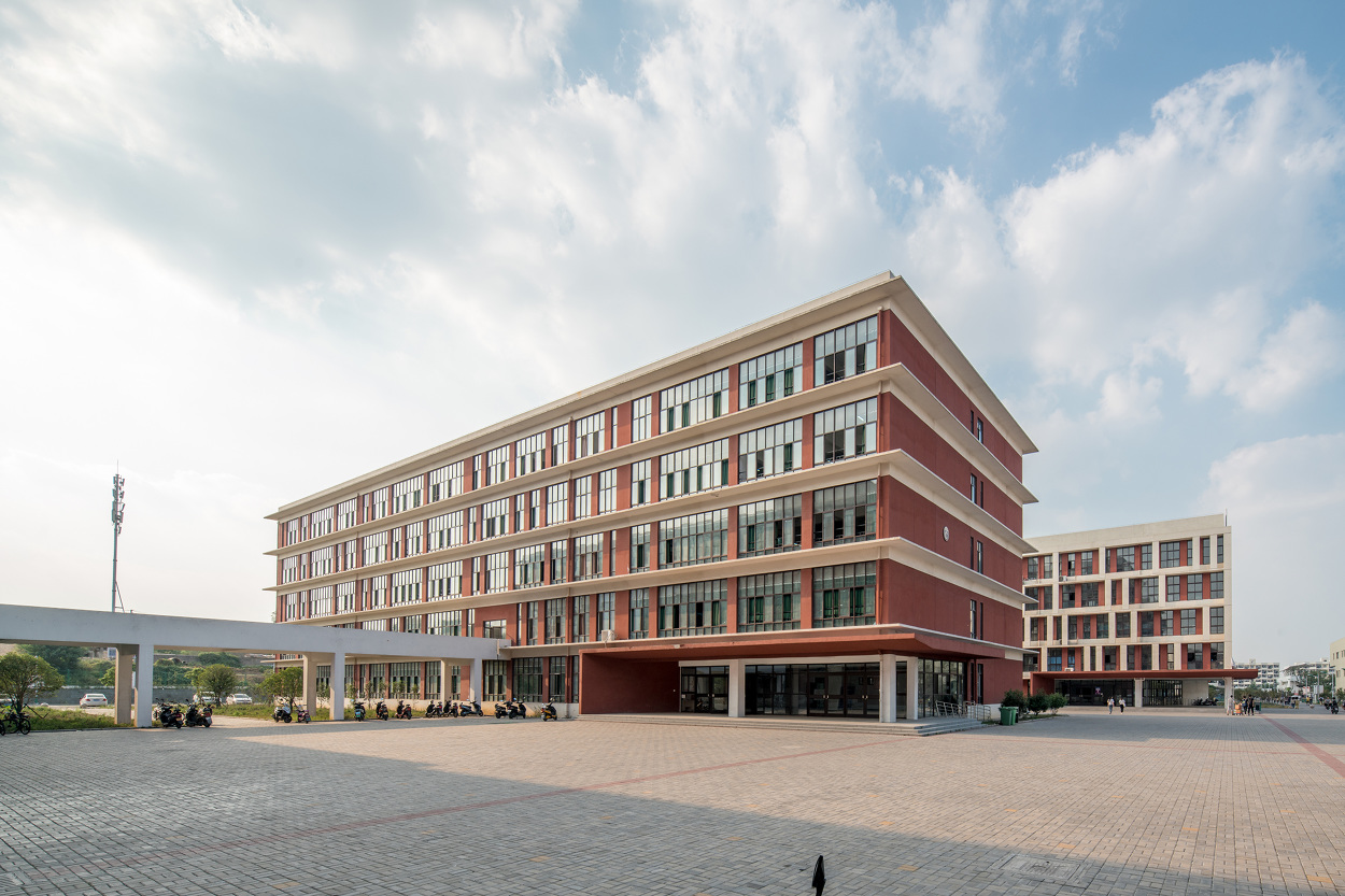 Anhui University of Technology - V1-Studio