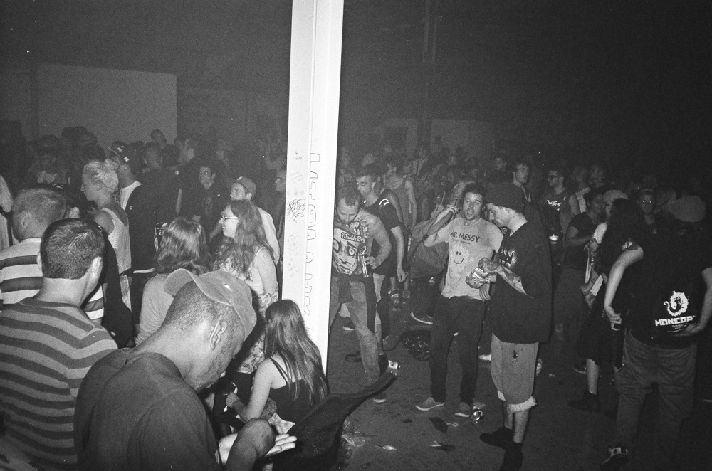 Scumtek '15 (illegal squat rave). - Amerizm