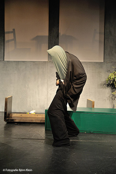 Die Verwandlung - Jenny Wolf Bühnen- und Kostümbildnerin