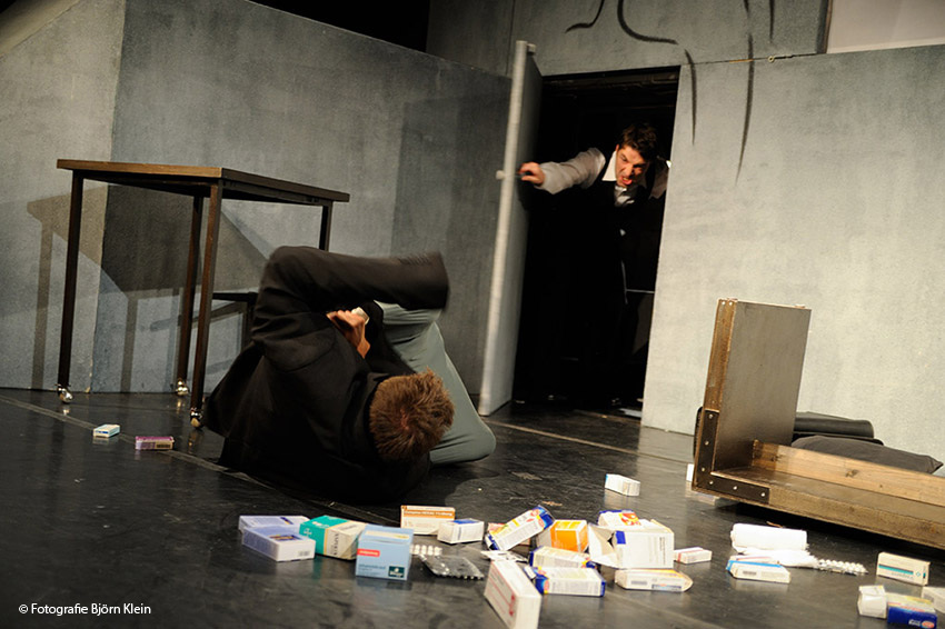 Die Verwandlung - Jenny Wolf Bühnen- und Kostümbildnerin