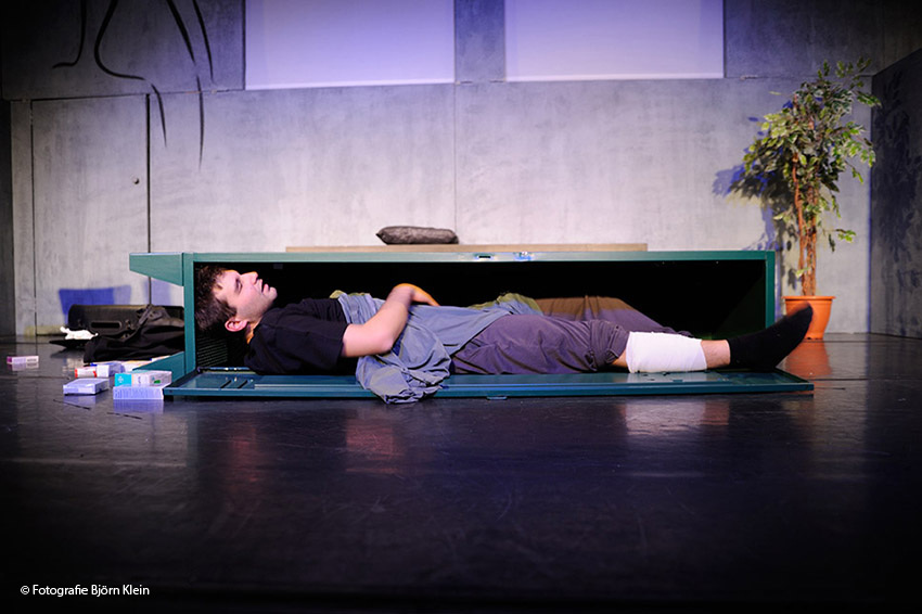 Die Verwandlung - Jenny Wolf Bühnen- und Kostümbildnerin