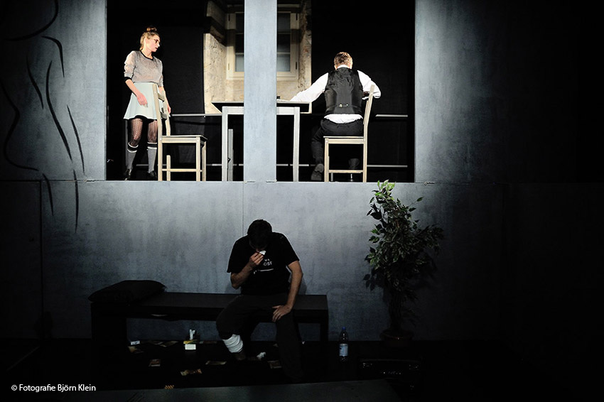 Die Verwandlung - Jenny Wolf Bühnen- und Kostümbildnerin