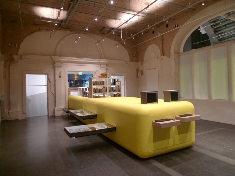 embedded art - Andreas Strauss