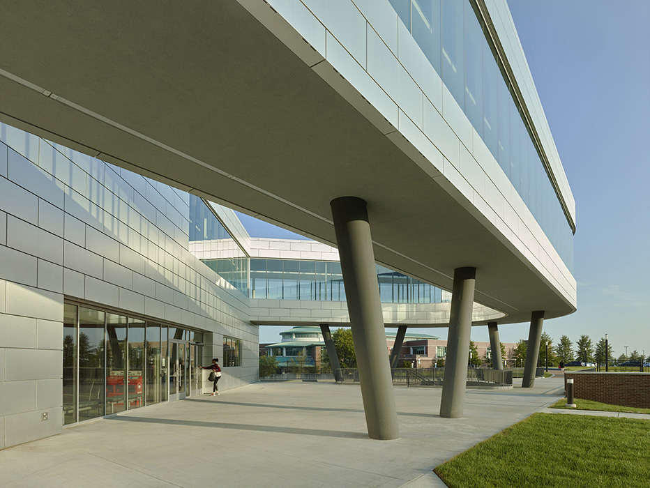 UMSL Wellness/Recreation Center - georgenikolajevich