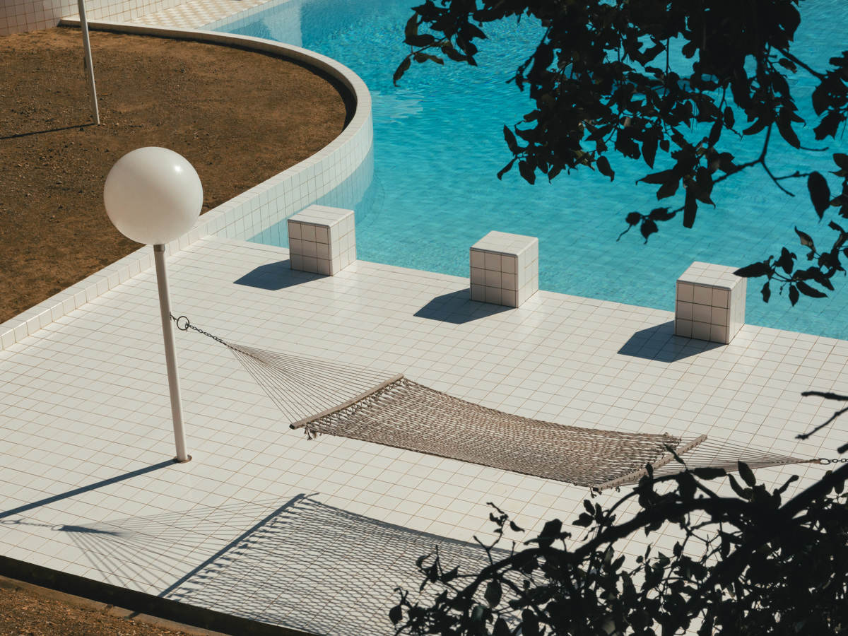 DOMESTIC POOL - Romain Laprade - Photographer