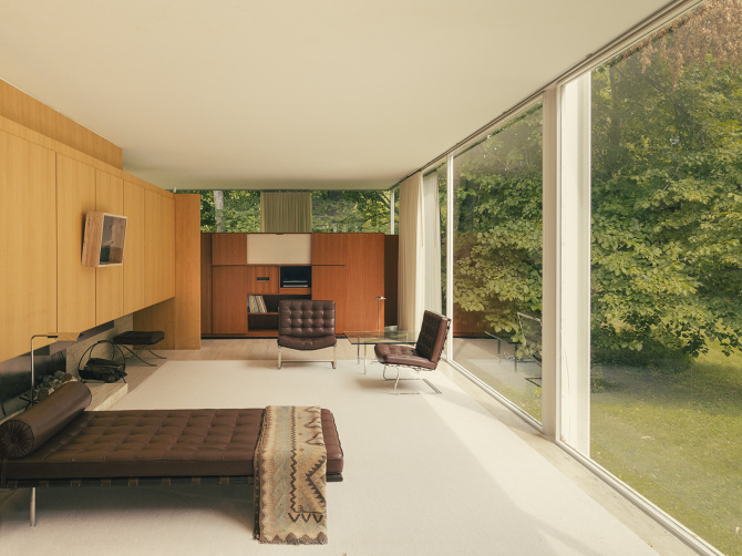 FARNSWORTH HOUSE - Romain Laprade - Photographer