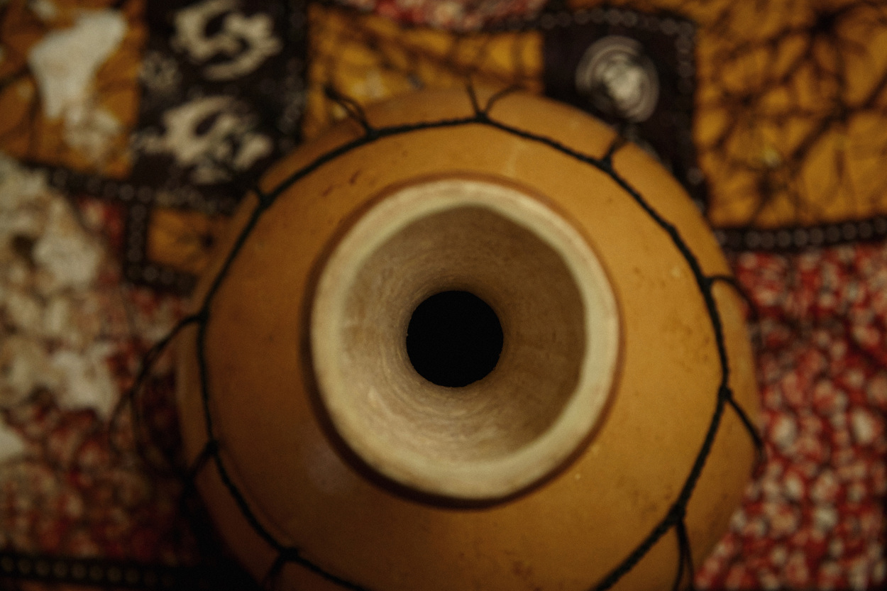 The Xekerê or Agbê. - The craft of West African instrument-making