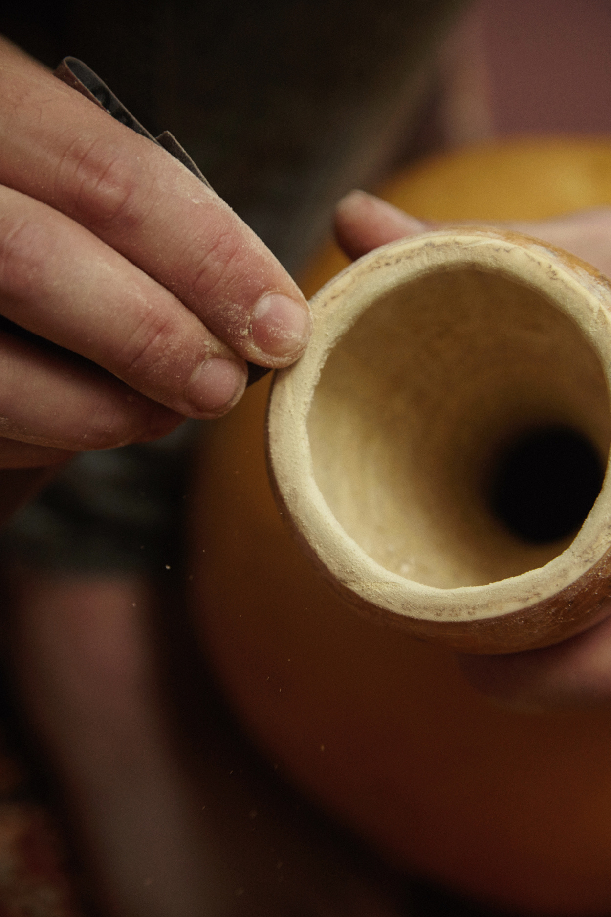 The Xekerê or Agbê. - The craft of West African instrument-making