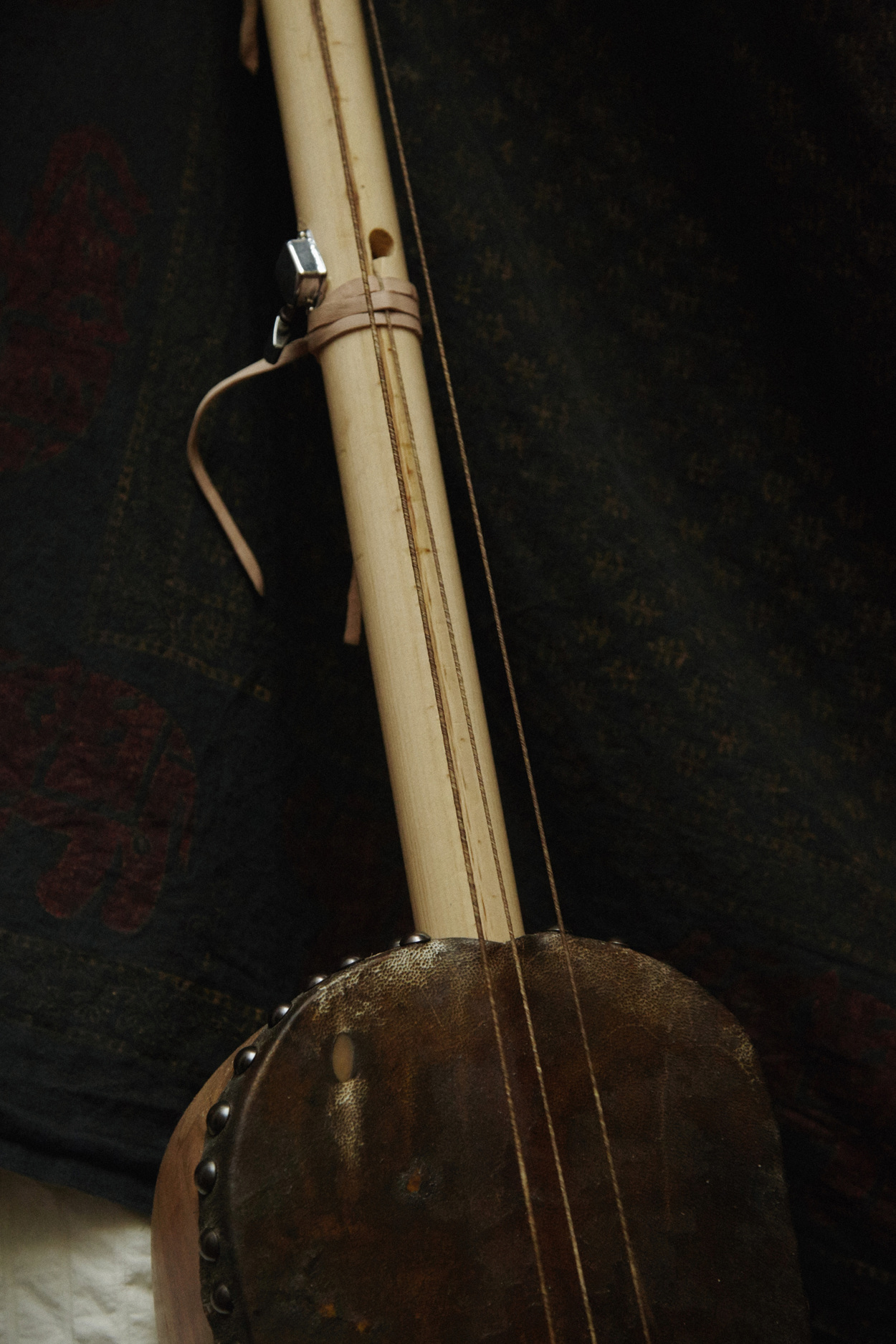 The Guembri - The craft of West African instrument-making