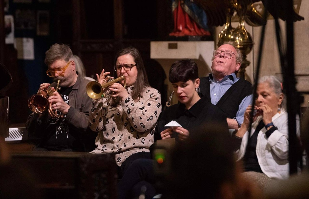 TEXTUAL IMPROVISATION - Iris Colomb