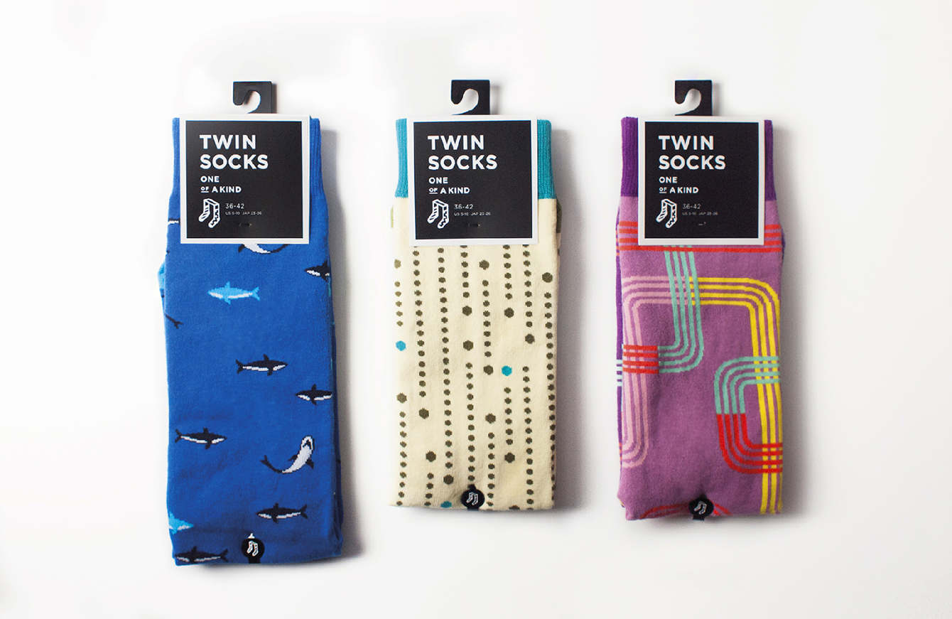 TWIN SOCKS - Neu Neu Huang