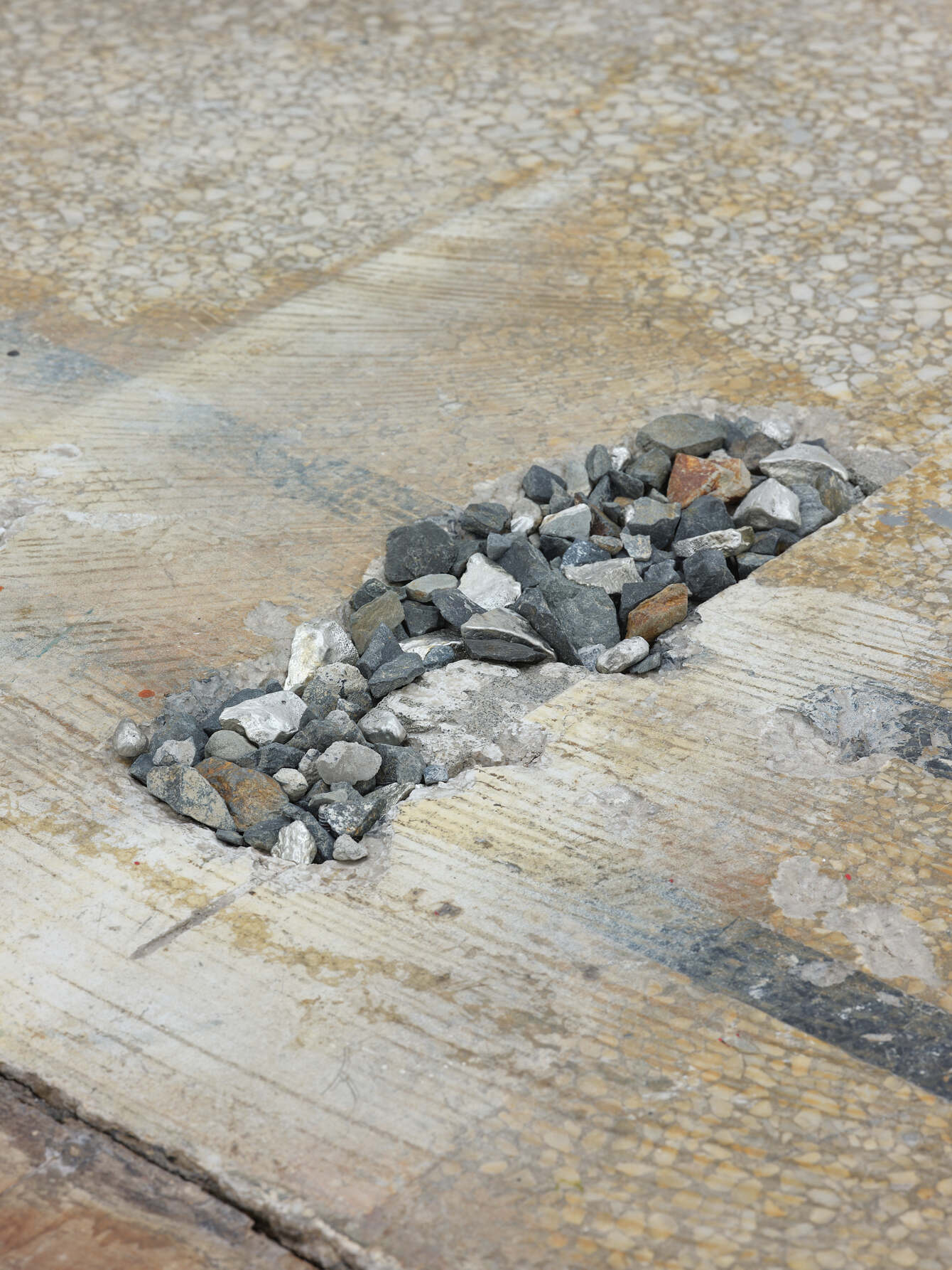 Wiggling Together Falling Apart - Yukari Kaihori