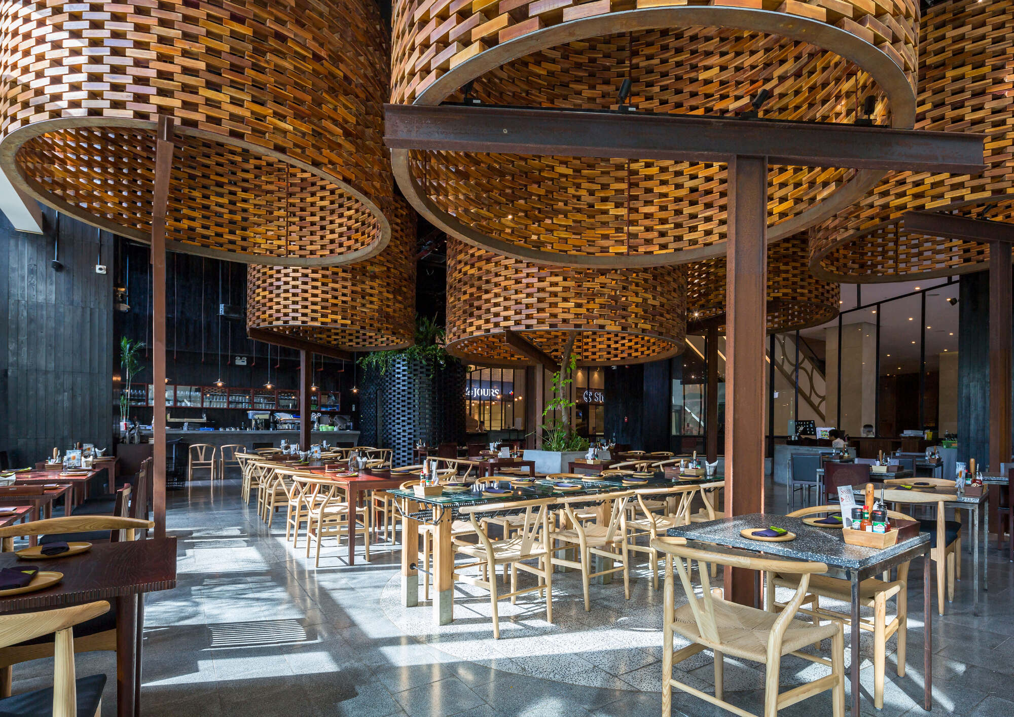 Pizza 4P’s Restaurant - Landmark 72 - ODDO architects