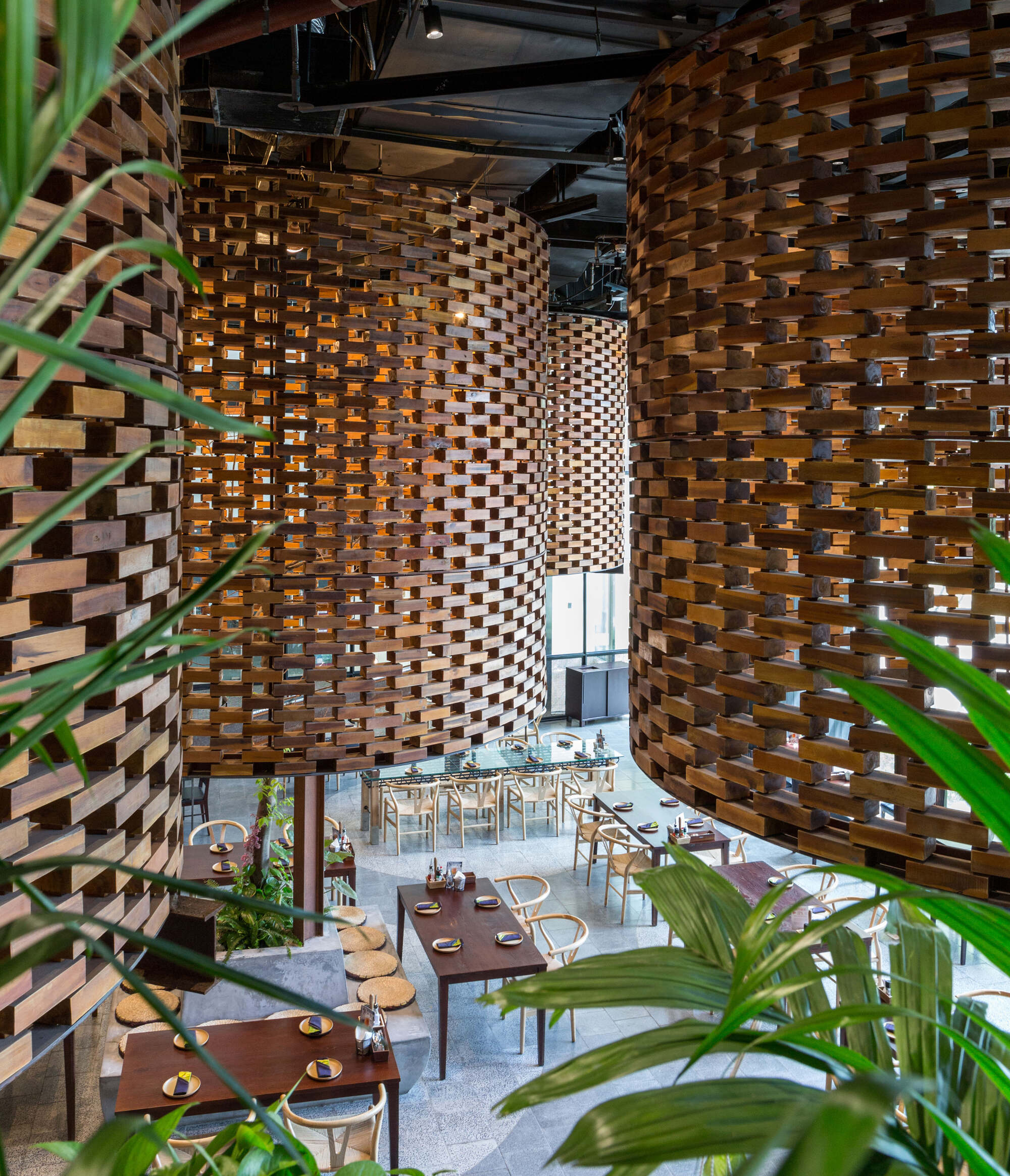 Pizza 4P’s Restaurant - Landmark 72 - ODDO architects