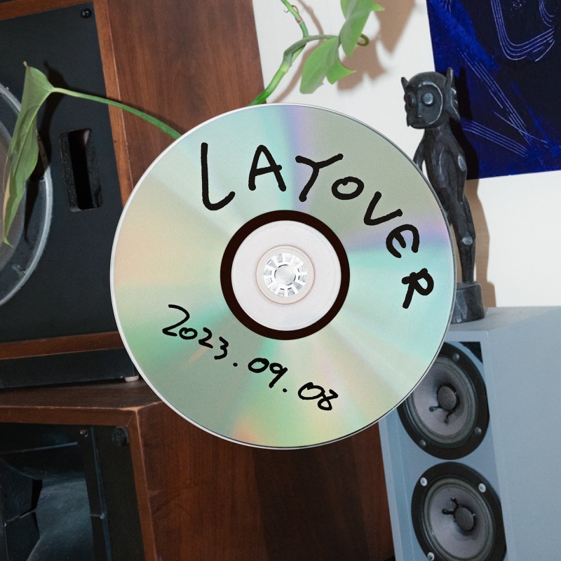 BTS V Album Layover - 스튜디오 오드하이픈