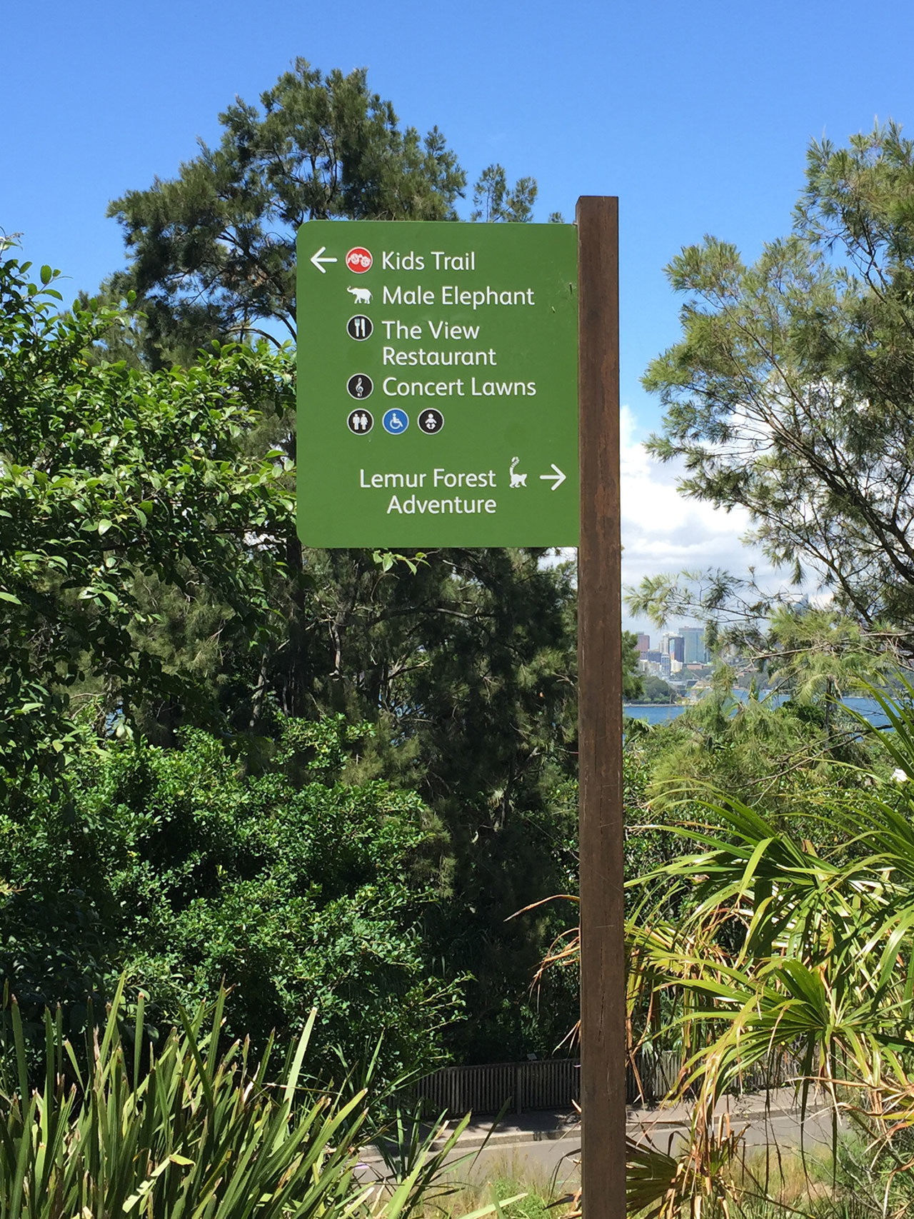 Taronga Zoo Wayfinding - Anders Alexander is a Designer