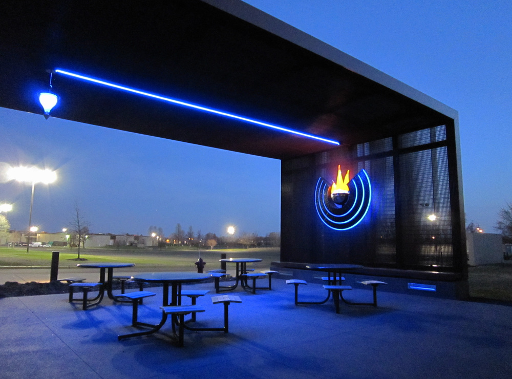 Justitia Omnibus - mitchelldosestudio