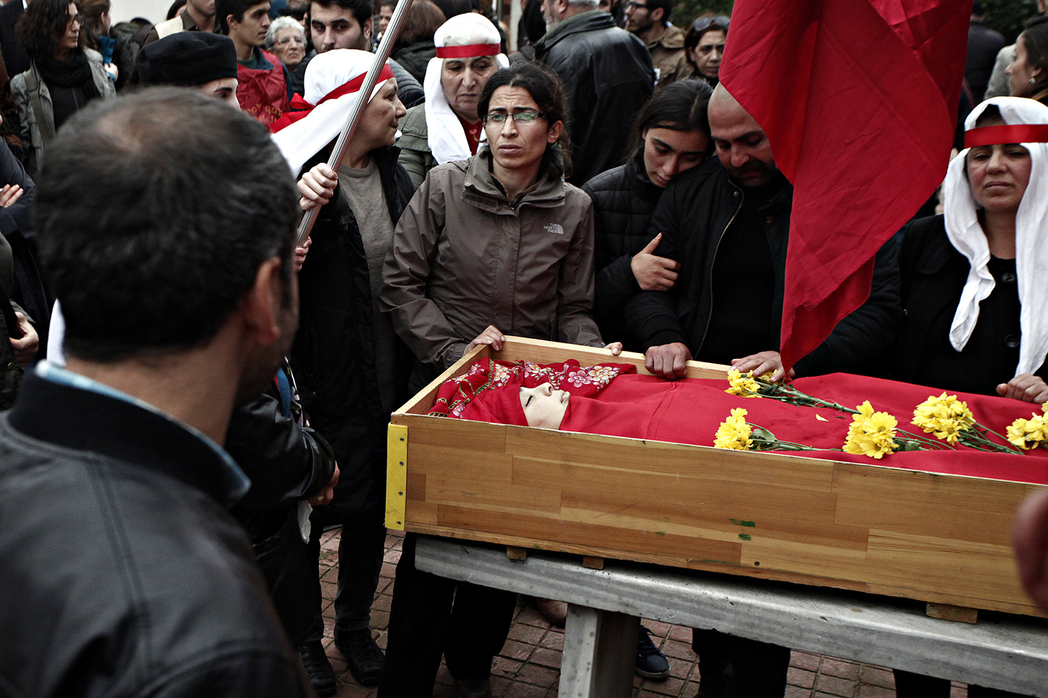 Funeral ceremony Dilek Dogan, Istanbul - Alexandros Michailidis ...