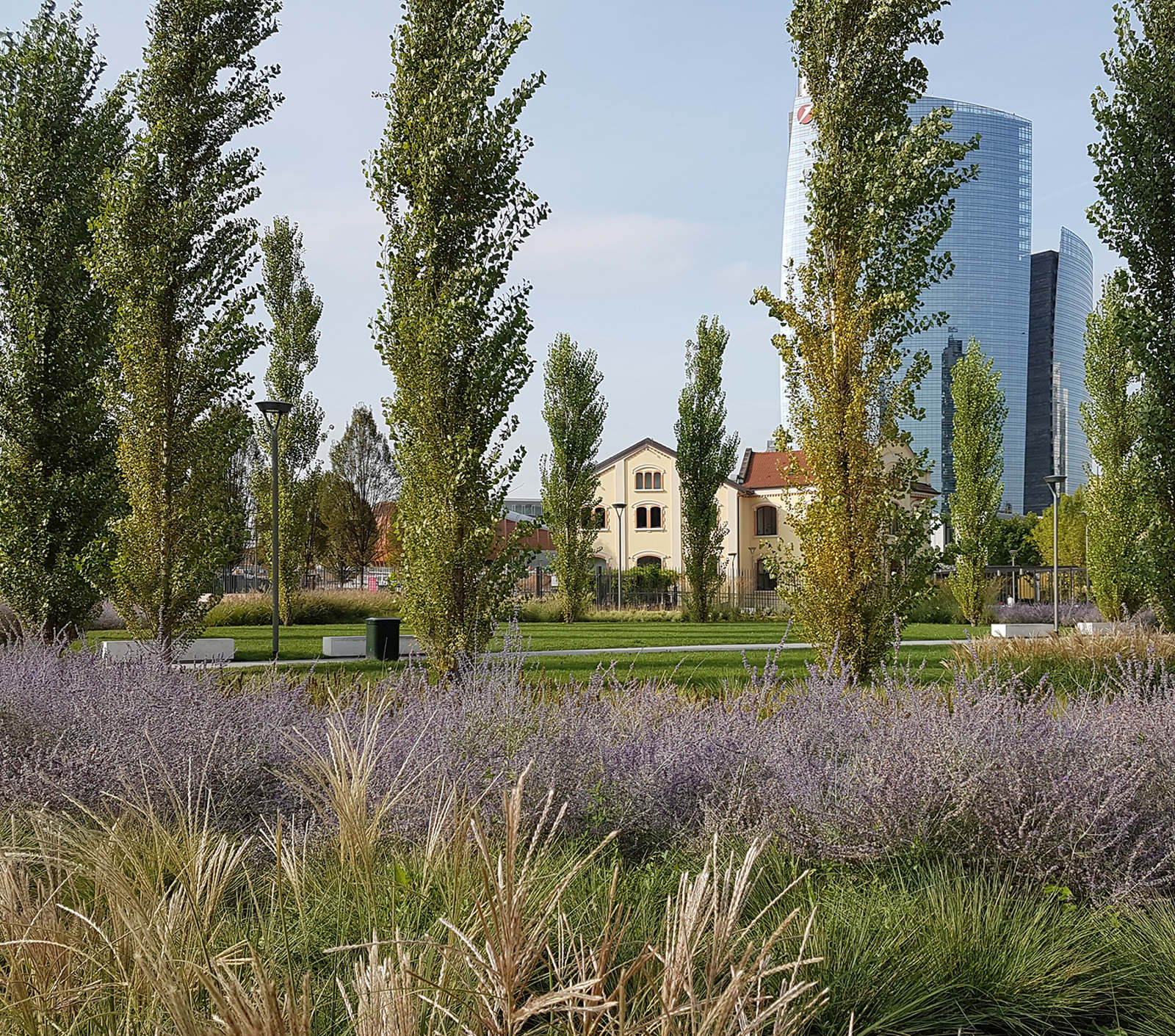 Biblioteca degli Alberi Milan - Inside Outside