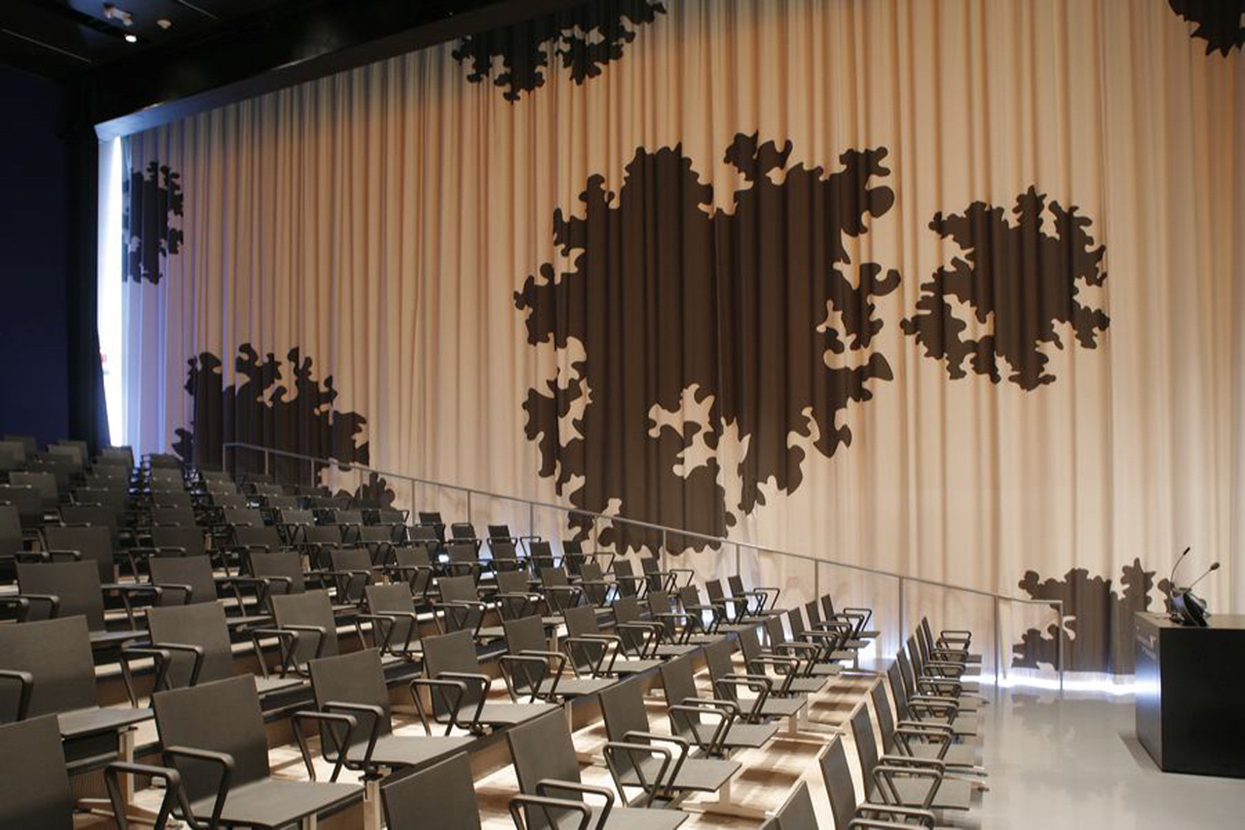 McCormick Tribune Campus Centre Chicago - Inside Outside