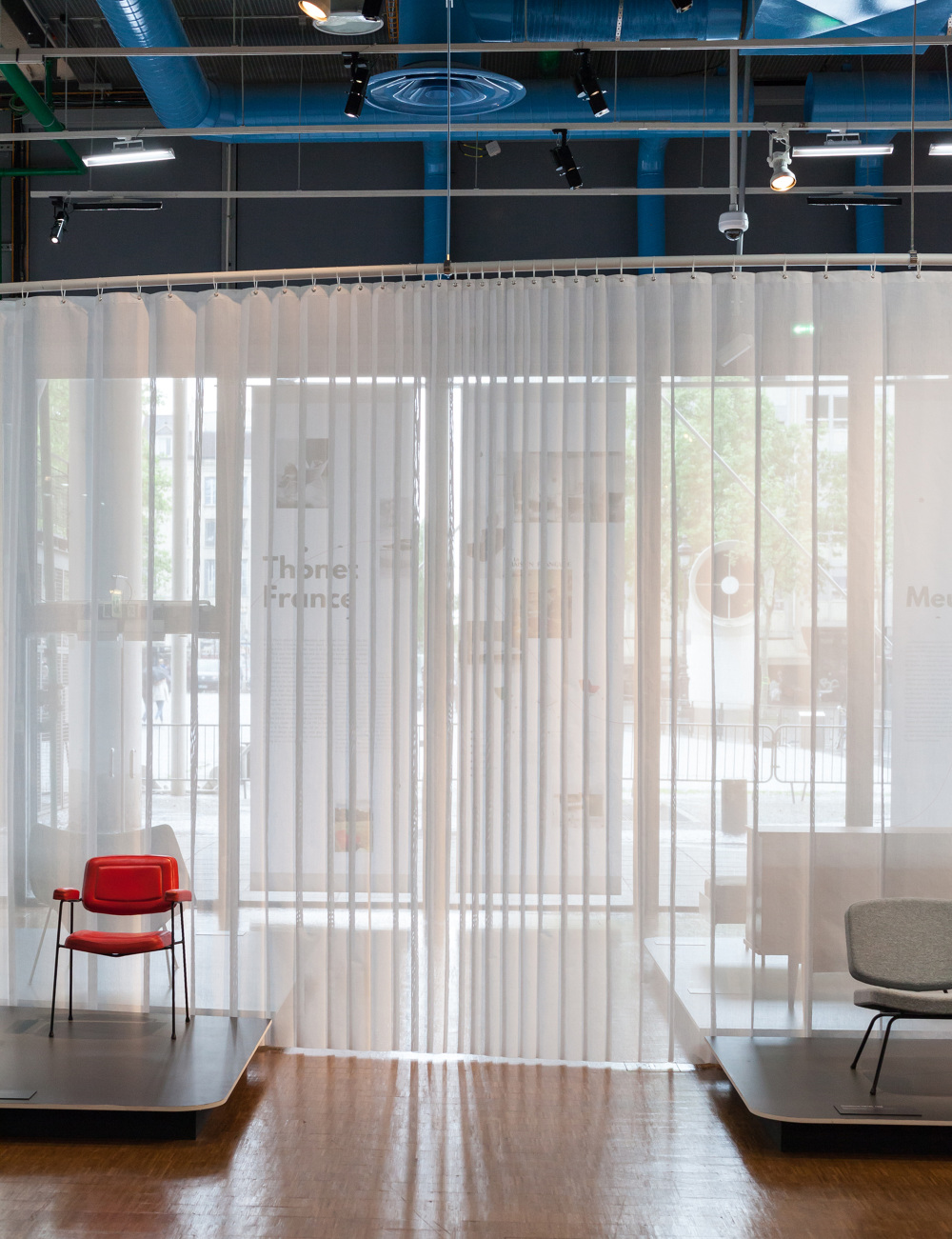 Pierre Paulin ‘’Muted scenery‘’ - Inside Outside