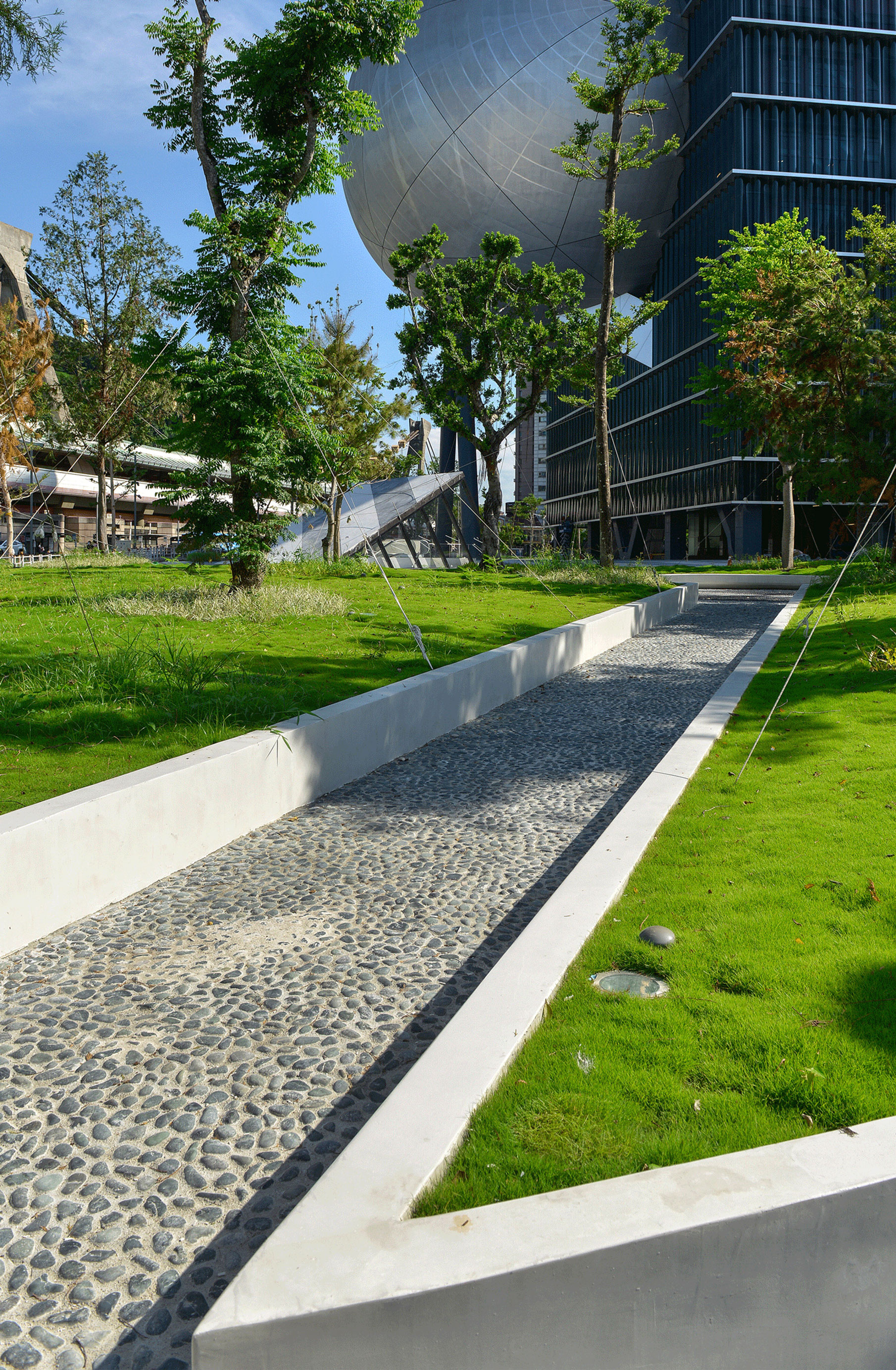 Taipei Performing Arts Center - Inside Outside