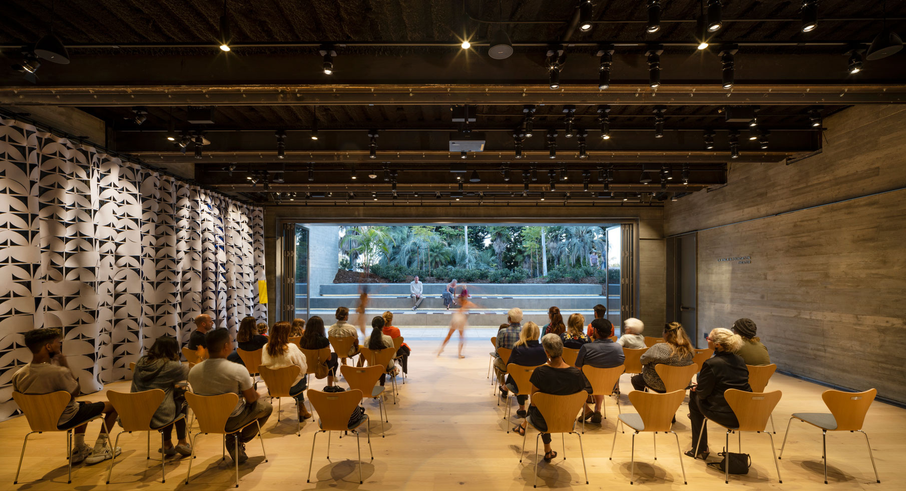 Sessions Mingei Museum, San Diego - Inside Outside