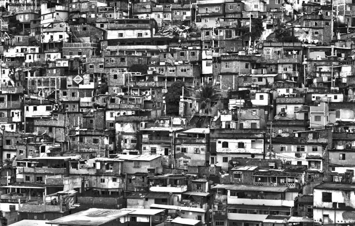Favela Mineira - Júlia Triches
