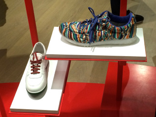 Postmodern Textiles - Mia de Las Casas