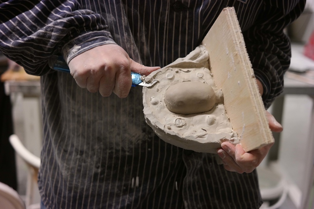 Mediating Objects - Martha Brauer