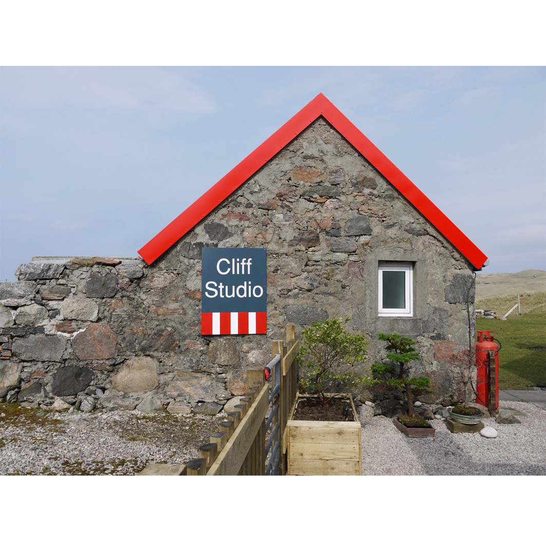 Cliff Studio 2020 - David Knight Painting