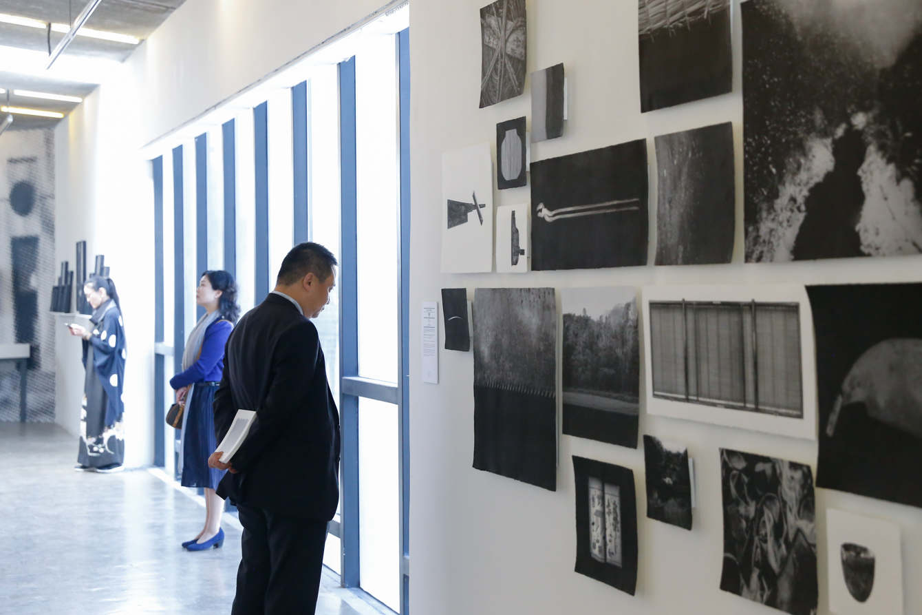 Three Shadows Photography Award 《三影堂摄影奖》 三影堂 Three Shadows Photography ...