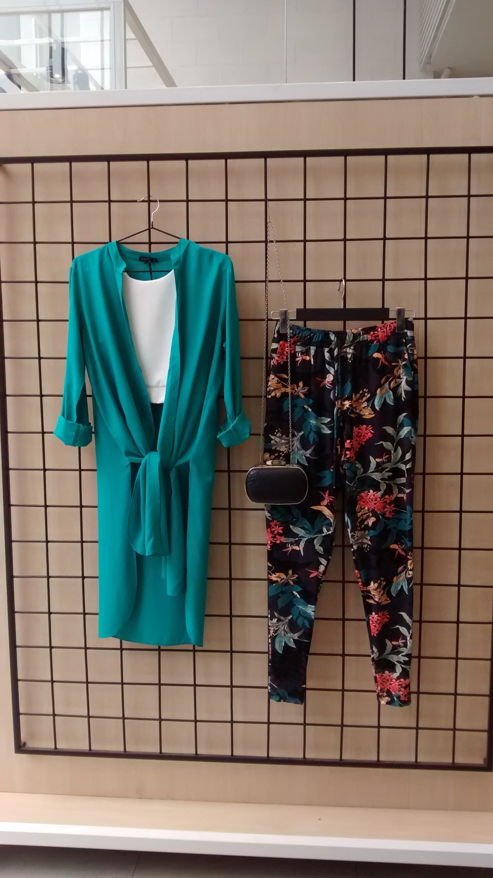 AQUA - Styling - Cabide Criativo