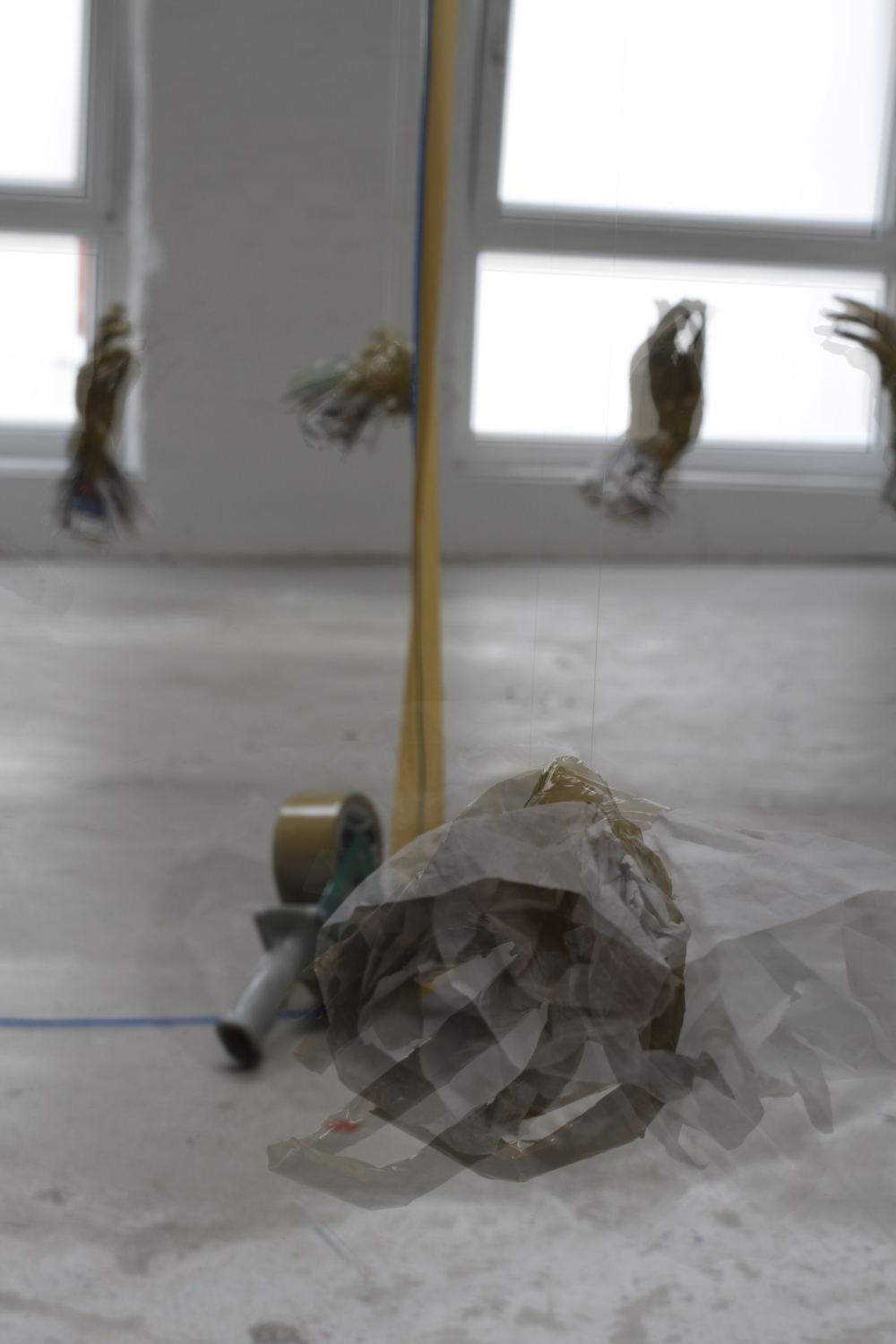 Hand beating time - Sarah Illouz