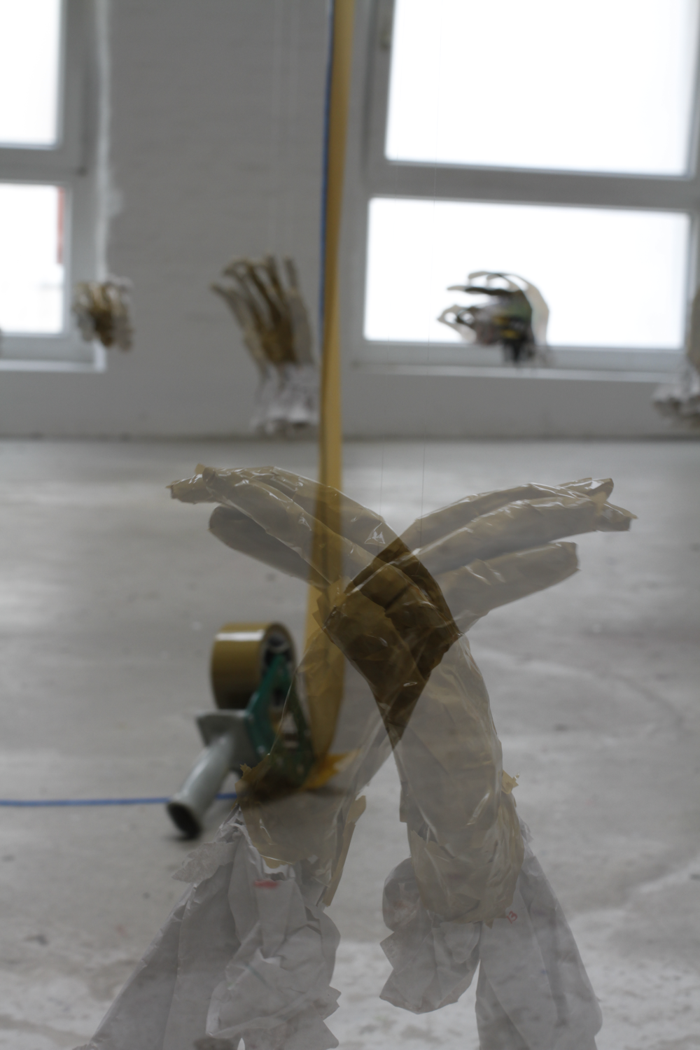 Hand beating time - Sarah Illouz