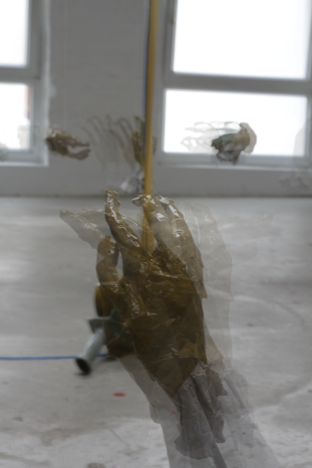 Hand beating time - Sarah Illouz