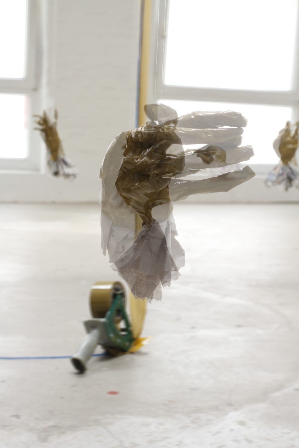 Hand beating time - Sarah Illouz