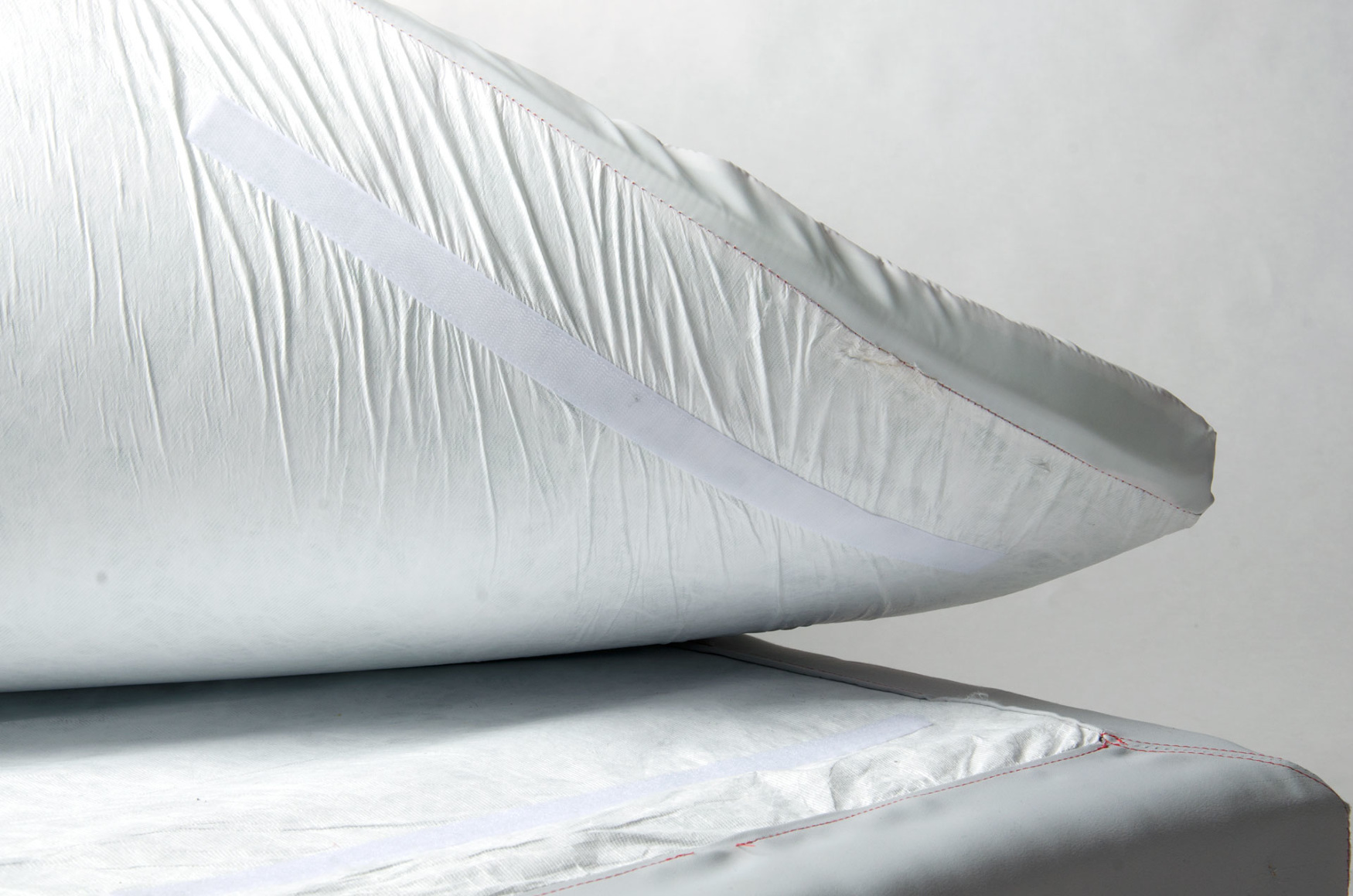 divan - Adam Hunt Fertig