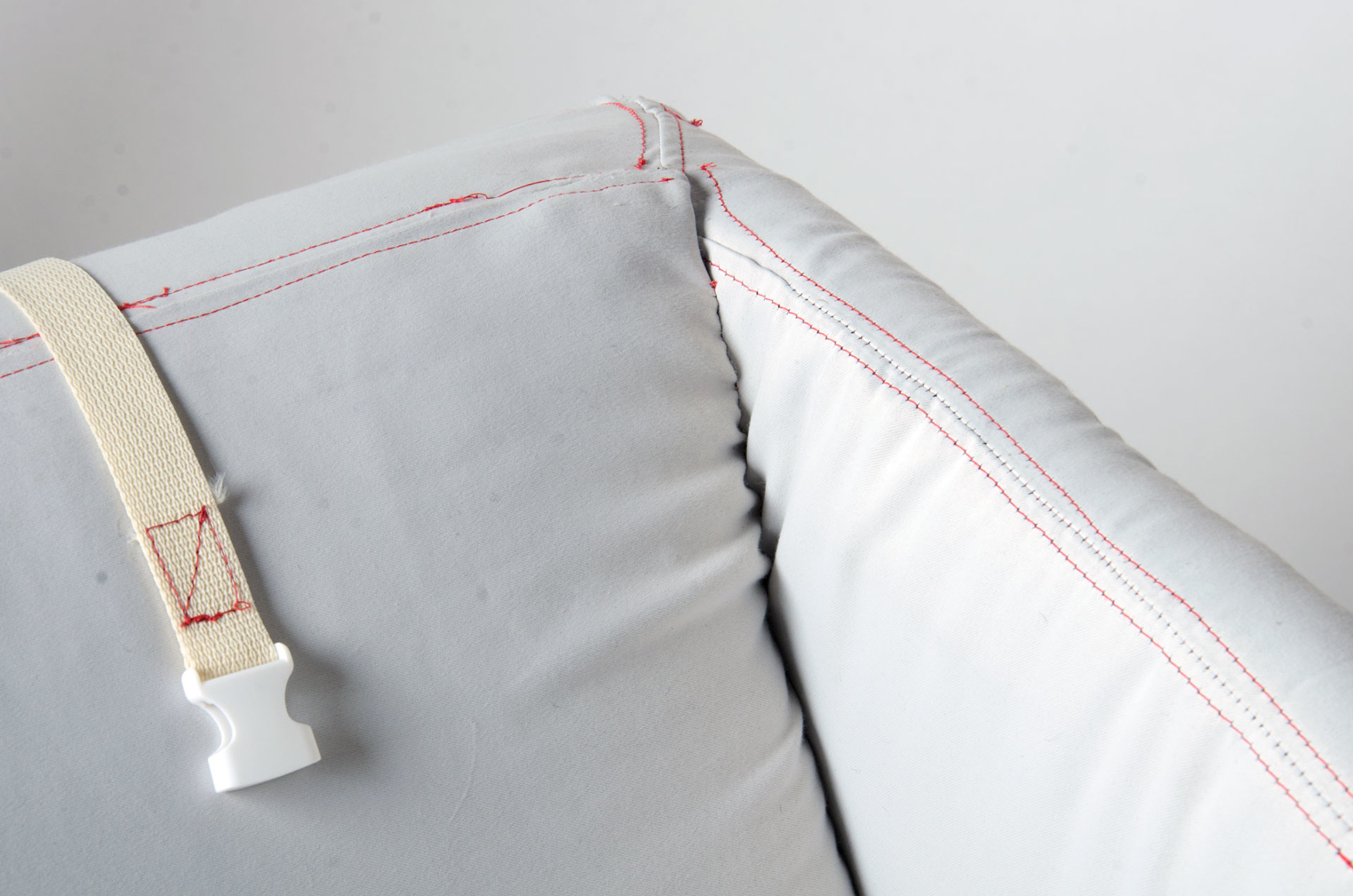 divan - Adam Hunt Fertig